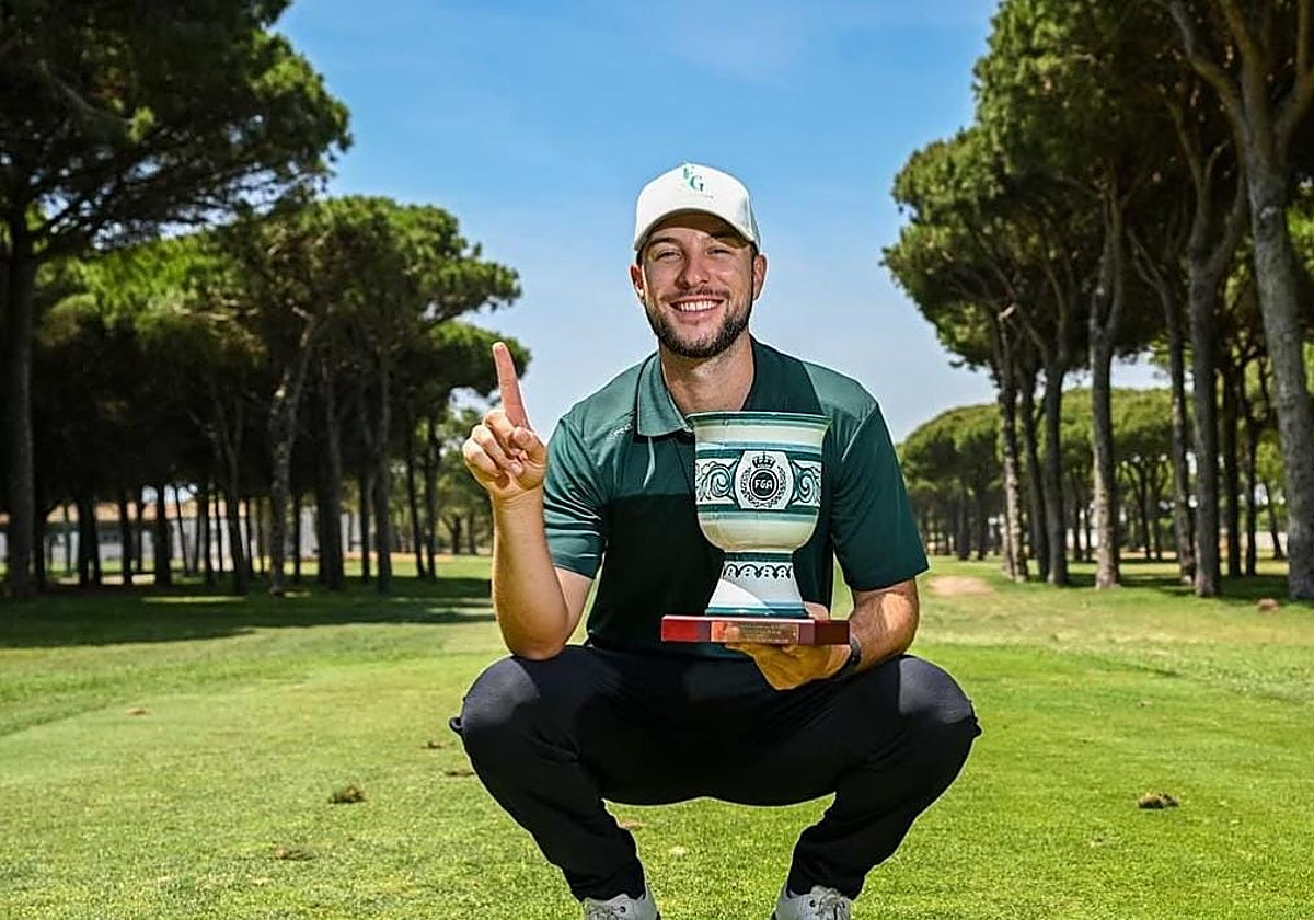 El malagueño Rocco Repetto da un salto de gigante al coronarse en el Challenge de Cádiz | Diario Sur